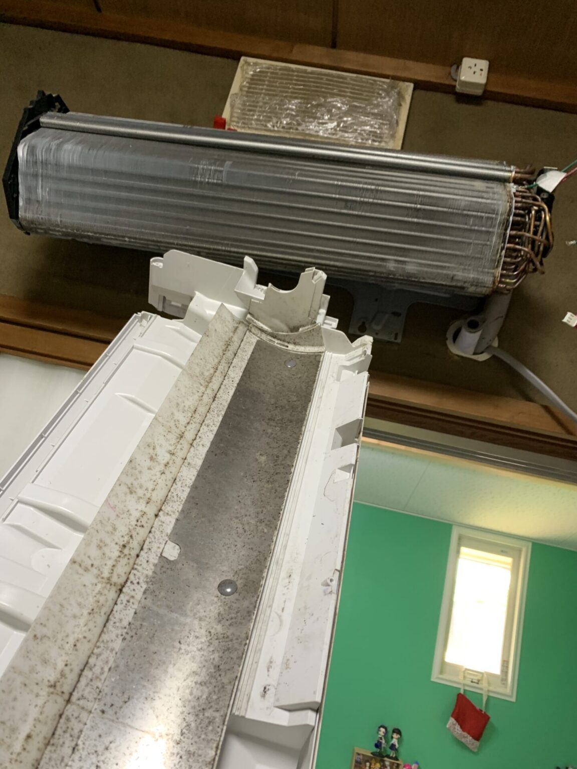 日立 RAS-X56K2S(W) 背抜き完全分解 | あぐりクリーン